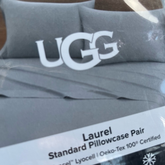 UGG | Bedding | Ugg Laurel 0 Tencel Standard Pc Pair Firm Price New ...